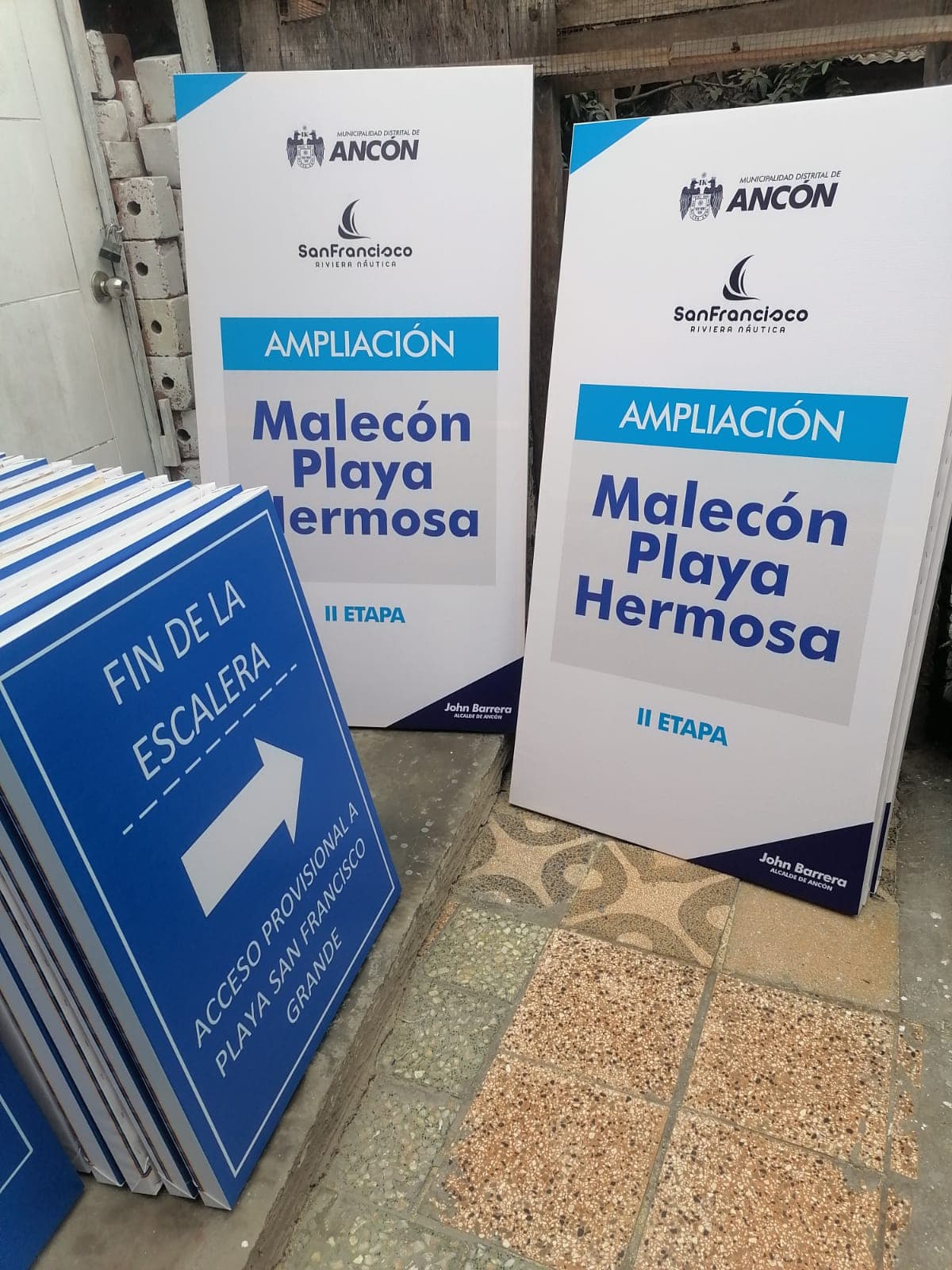 Letreros en Acero Inoxidable en Lima | Letreros Arizmendi